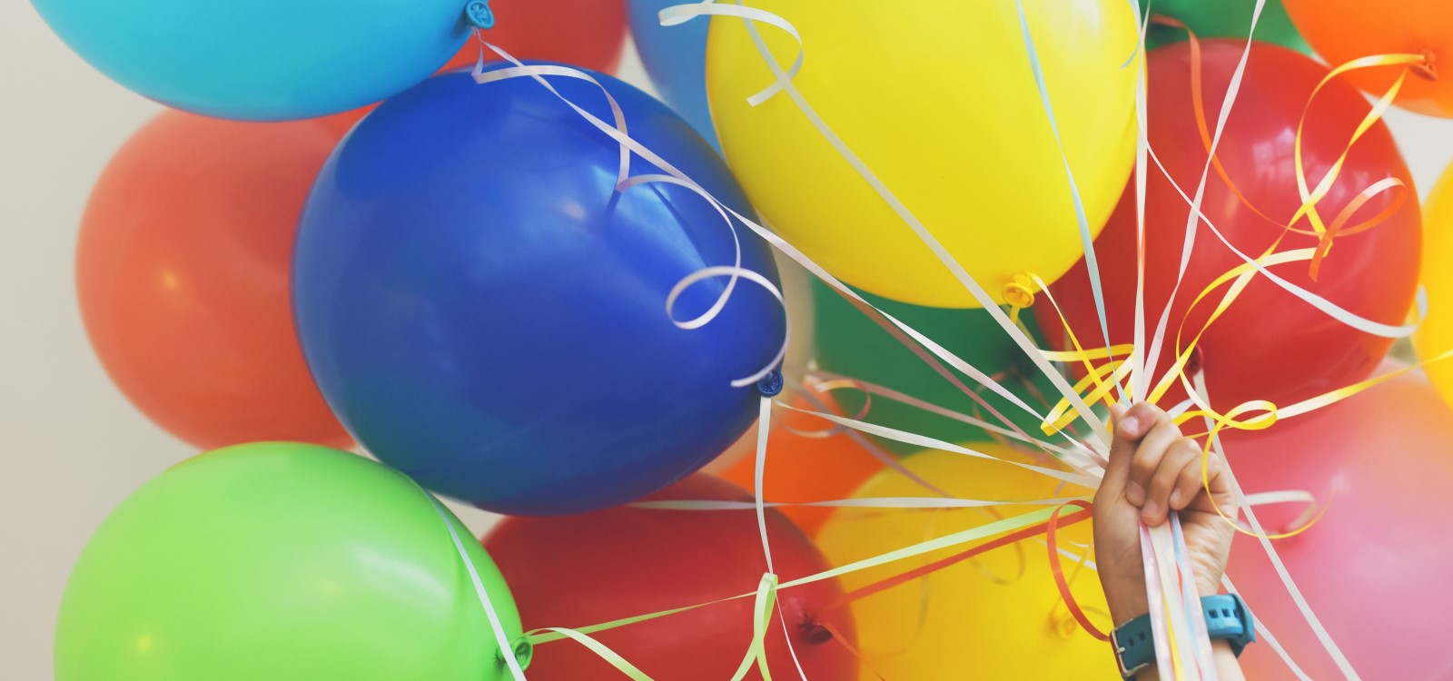 Top Party Themes For A Fabulous 40th Birthday Party Joys top-party-themes-for-a-fabulous-40th-birthday-party-joys